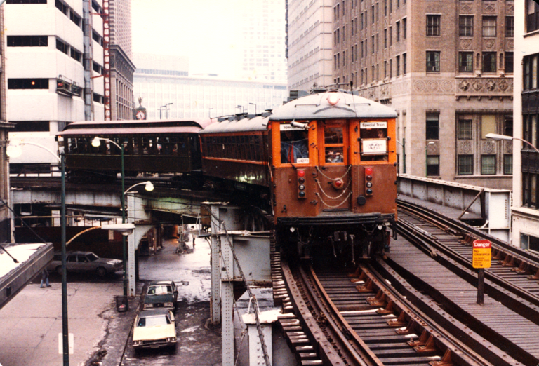 14 Questions About Chicago's L Answered - L Stop Tours